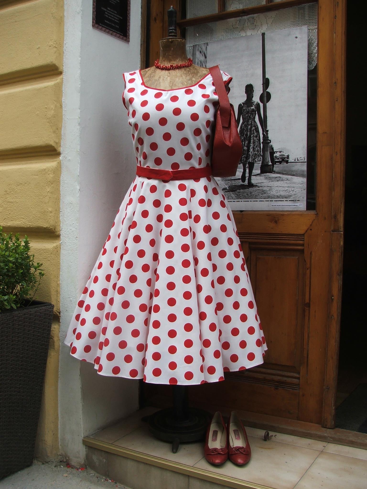 Puntíkované šaty 50. léta :: STUDIO VINTAGE Praha